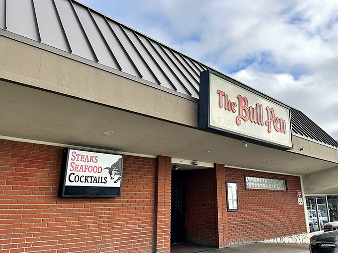 The Bull Pen's exterior doesn't need flashy gimmicks &ndash; like your favorite uncle who tells the best stories, it's confident in what it offers.