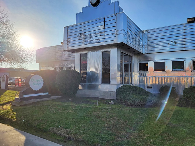 As the California sun glints off Dimples' metallic exterior, it's sending a signal to hungry travelers: "Your breakfast salvation awaits."