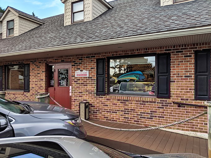 The unassuming brick exterior of Feby's Fishery hides seafood treasures that would make Neptune himself swim upstream for a reservation.