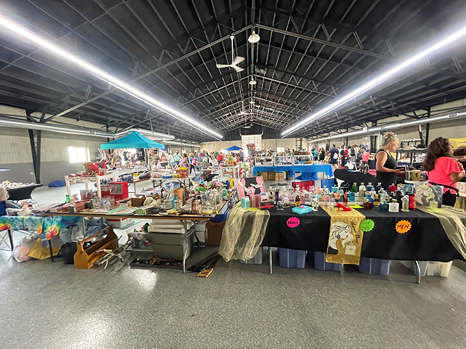 Treasure hunter's paradise! The Kane County Flea Market's vast indoor space stretches like an Aladdin's cave of vintage wonders.