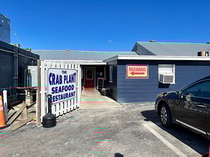 The blue exterior of The Crab Plant might not scream "gourmet," but inside, seafood magic happens daily. No frills, just thrills for your taste buds.