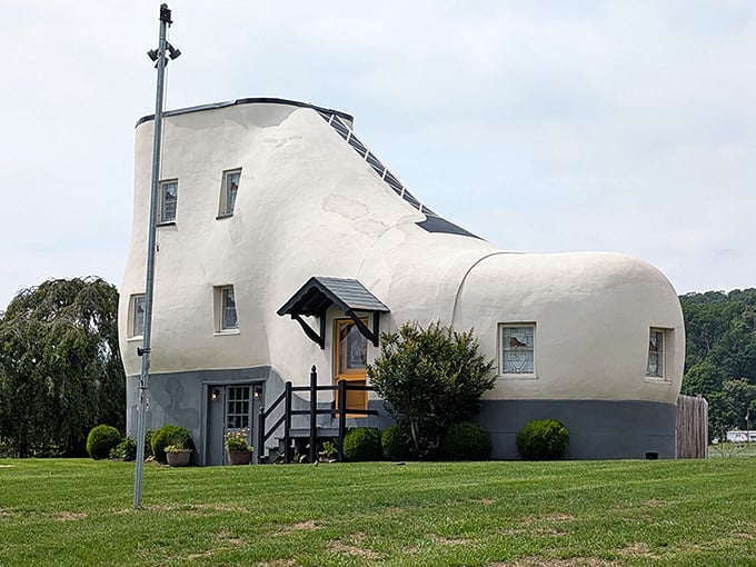 The Haines Shoe House: If the old woman who lived in a shoe had an HGTV makeover! This whimsical boot-shaped home puts Cinderella's fairy godmother to shame.