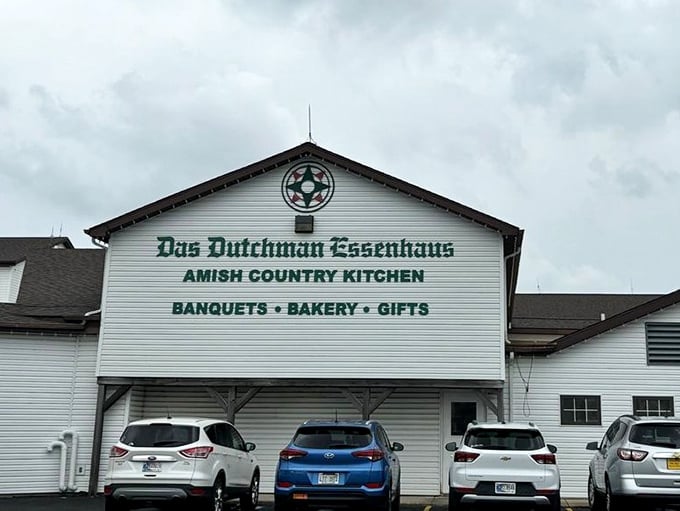 Das Dutchman Essenhaus: Not just a restaurant, but a full-fledged Amish country experience. That sign might as well read "Abandon diets, all ye who enter here."