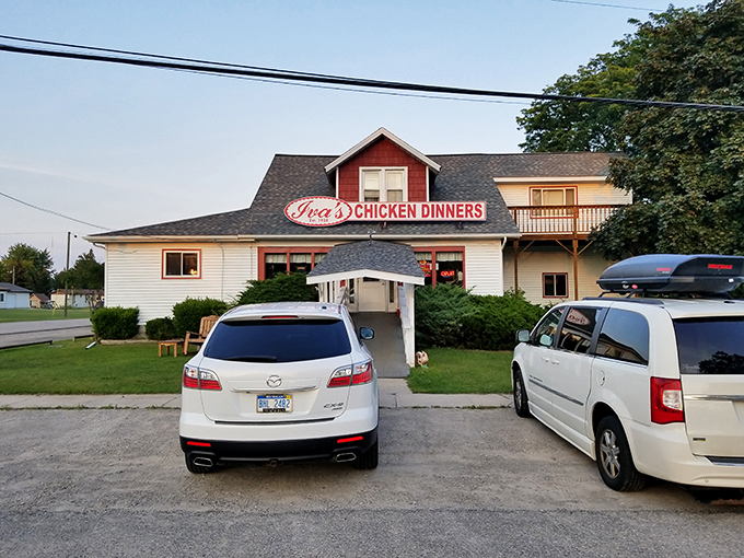 When your restaurant looks this welcoming from the street, you know the chicken inside must be absolutely spectacular. 