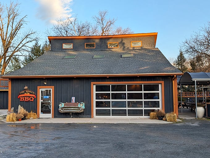 This barn-meets-garage BBQ joint looks like the kind of place where meat and motors share equal billing. Smoky paradise awaits!
