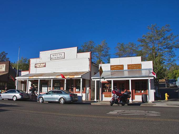 Stroll through Julian's quaint main street, where wooden storefronts and small-town magic create the perfect backdrop for apple pie adventures.