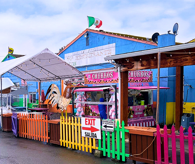 Churros and shopping &ndash; a match made in heaven! This vibrant Mexican marketplace brings the fiesta to Hillsboro.