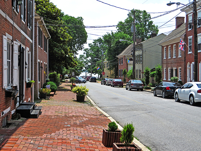 Time travel doesn't require a DeLorean when you've got New Castle's perfectly preserved colonial streetscape just a drive away.