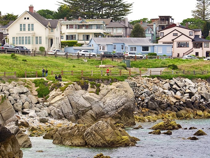 Those charming cottages perched above the rocks know how to frame an ocean view with storybook style.