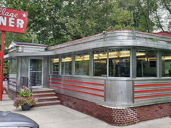 This time-capsule of Americana serves up nostalgia with a side of crispy home fries. The red stripes aren't just decoration&mdash;they're a beacon for hungry travelers.