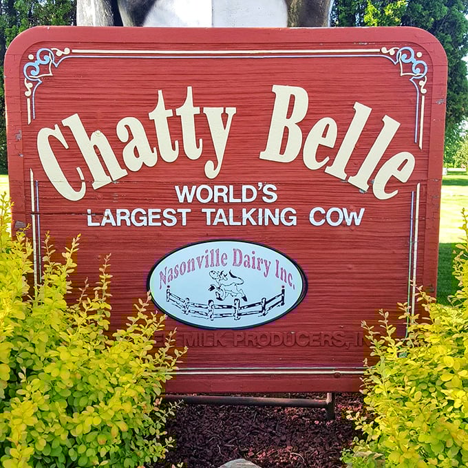 The sign doesn't lie&mdash;this is indeed the "World's Largest Talking Cow," a title that probably doesn't face much competition but impresses nonetheless.