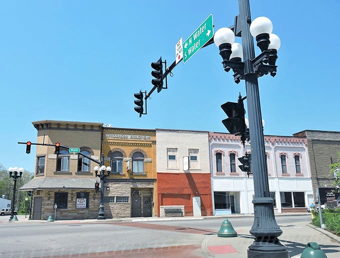 These storefronts have witnessed more American history than a Ken Burns documentary marathon, yet they're still standing proud under that brilliant Pennsylvania sky.