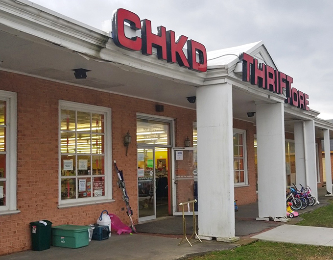 Those white columns aren't just decorative&mdash;they're practically saying "Welcome to the Bargain White House," where presidential-level deals await without the political drama.