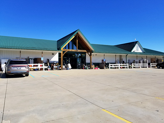 Standing proudly along US-12, Hog Creek's distinctive green-roofed entrance masks the time-travel adventure waiting inside. Don't let the unassuming exterior fool you!