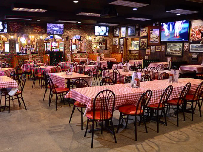 Red and white checkered tablecloths set the stage for barbecue bliss. This isn't fine dining&mdash;it's something better: honest food in a place where calories don't count.