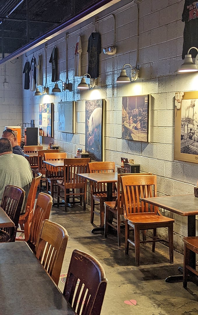 No-frills wooden tables and concrete floors tell you everything you need to know&mdash;this place prioritizes what's on your plate, not what's under it.