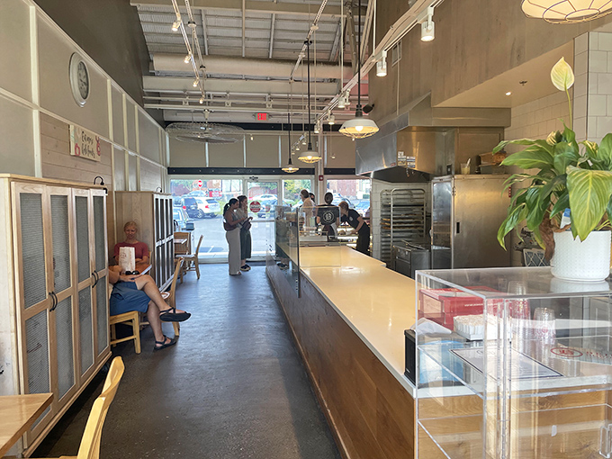 A narrow corridor to nirvana. The minimalist interior lets the true stars&mdash;those glorious donuts&mdash;take center stage without distraction.