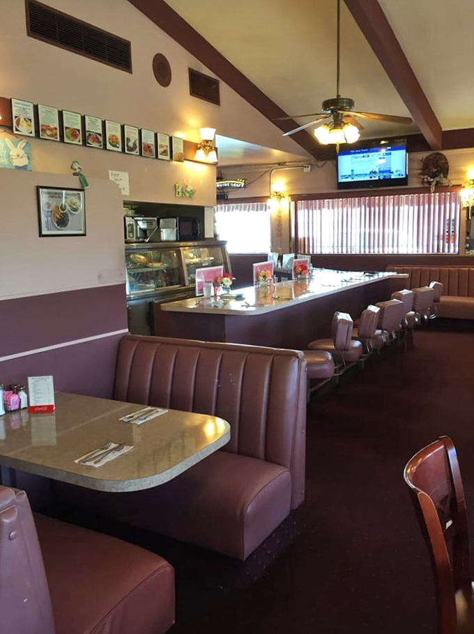 The interior's brown vinyl booths and wood paneling aren't trendy&mdash;they're timeless, like comfort food for your seating arrangements.