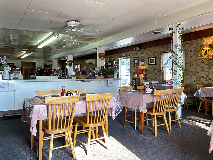 Classic diner charm meets Pennsylvania comfort in this cozy, conversation-filled dining room.