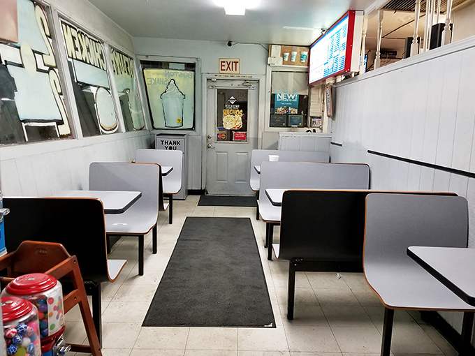 No-frills dining at its finest. This compact interior offers the perfect setting for focusing on what really matters&mdash;the food.