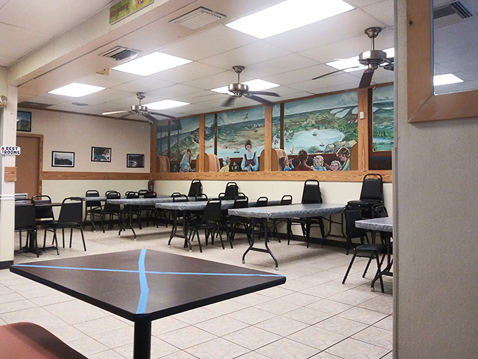 The underwater mural watching over diners feels like the perfect Keys backdrop. Simple tables, ceiling fans, and that unmistakable sense you've found where the locals actually eat.