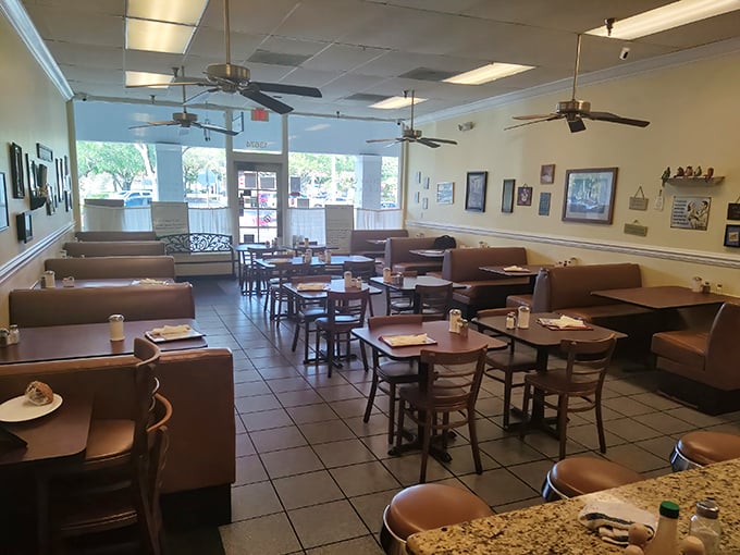 Classic diner aesthetics meet homey comfort. Those ceiling fans aren't just for show&mdash;they're wafting irresistible breakfast aromas your way.