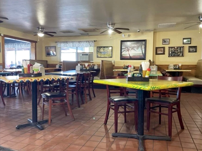 No-frills dining room where the focus is squarely on the food. Those yellow tables have heard thousands of "mmms" over the years.