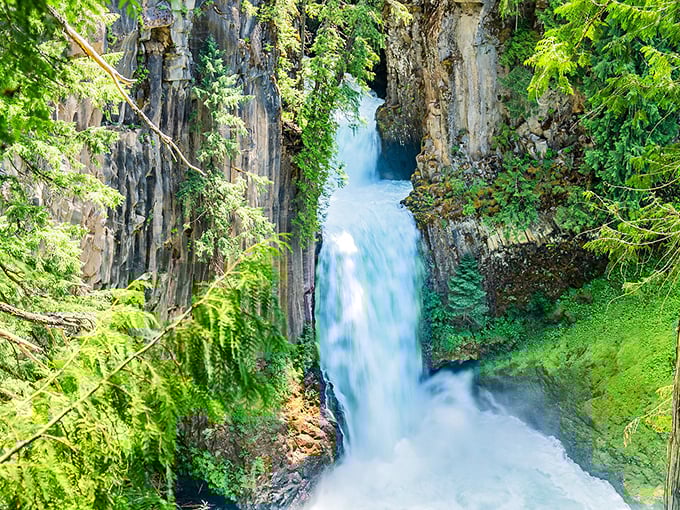The two-tiered cascade puts on a hypnotic performance, with white water dancing through a natural amphitheater of volcanic columns.