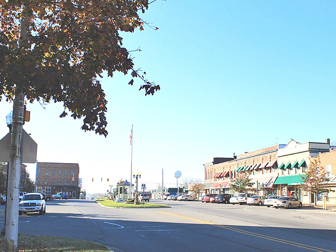 Wide streets and historic architecture create the perfect backdrop for both peaceful strolls and race-day celebrations.
