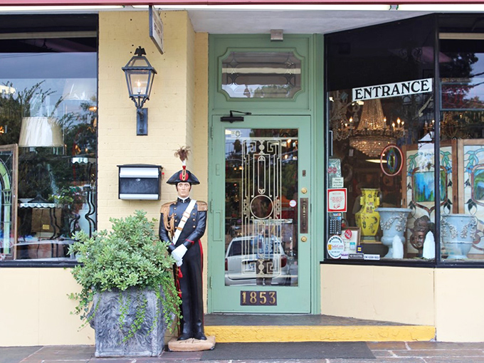 "Welcome to the time machine!" The mint-green entrance door, complete with decorative guard figure, sets the whimsical tone for your treasure-hunting adventure.
