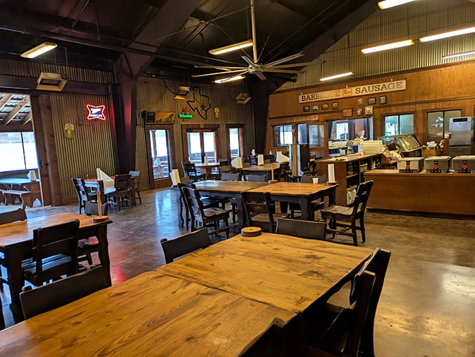 No-frills wooden tables and concrete floors set the stage where the real stars&mdash;perfectly smoked meats&mdash;will soon make their grand entrance.