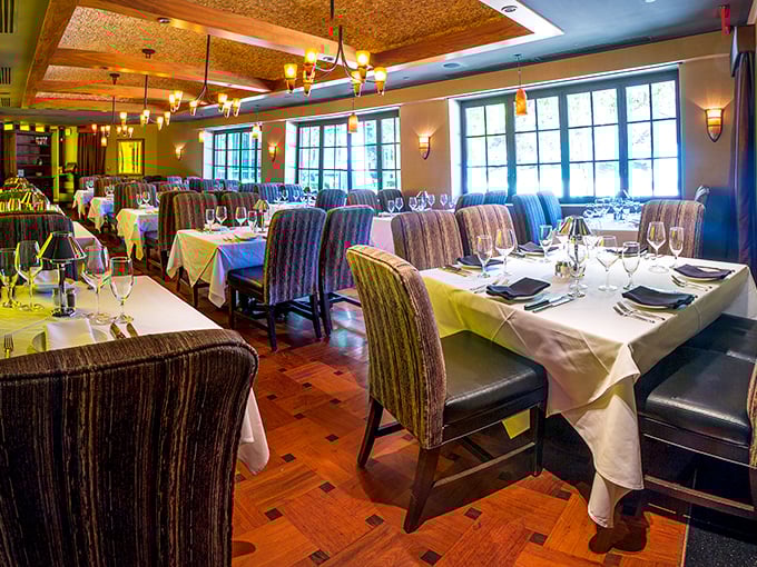 White tablecloths that actually stay white throughout service? That's the kind of steakhouse sorcery that separates the special occasion spots from the pretenders.