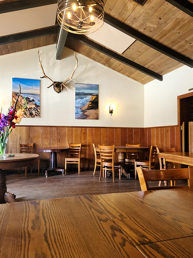 Step into this cozy tavern where wooden beams and antler d&eacute;cor create the perfect backdrop for culinary adventures. 