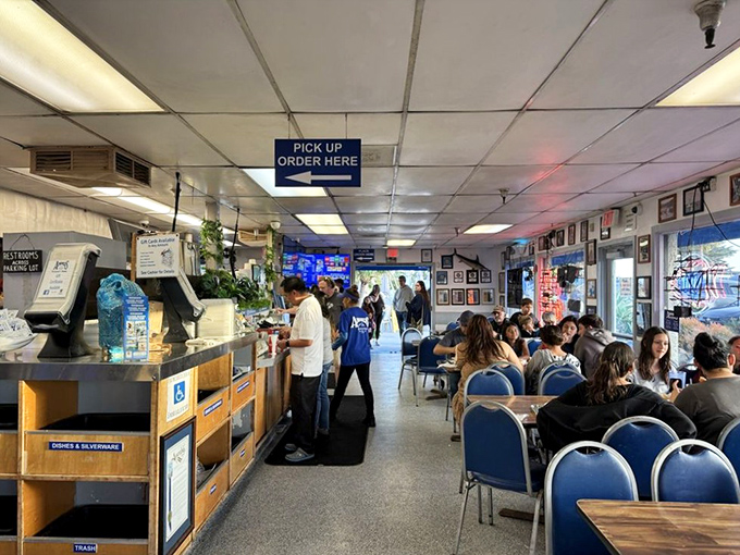 Inside, the buzz of happy diners drowns out any concerns about fancy decor.