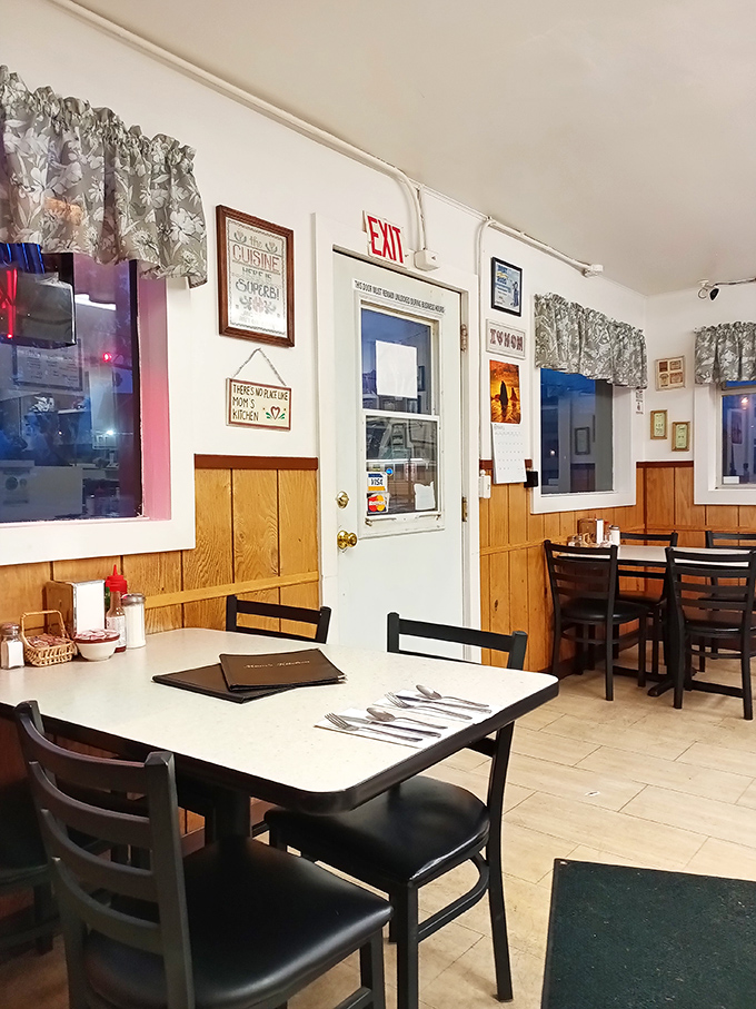 Classic diner charm meets genuine hospitality – where every table feels like the best seat in the house.