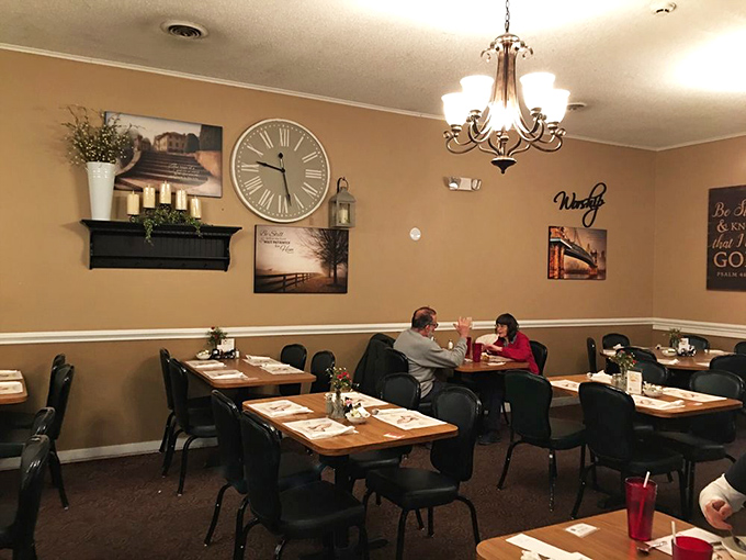 Simple elegance meets homestyle comfort in Dienner's dining room, where conversations flow as freely as the coffee.