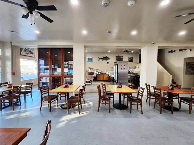 Inside, simplicity reigns supreme. This isn't about designer lighting or Instagram backdrops &ndash; it's a temple dedicated to the serious business of exceptional seafood.