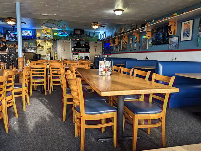 Classic coastal diner vibes where every booth has witnessed countless "this is the best chowder ever" moments.