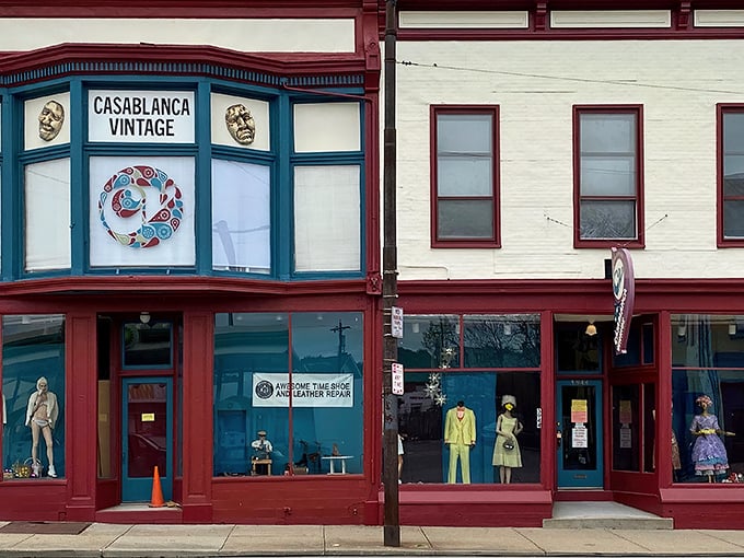 That window display has more personality than most people I know - and better fashion sense! 