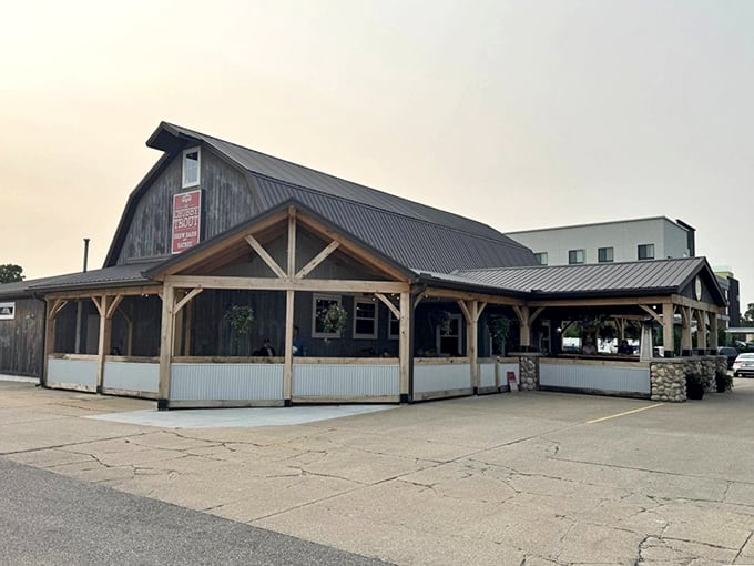 Chubby Trout's barn-style building feels like it should be serving farm-to-table, but they're all about ocean-to-plate delights instead.