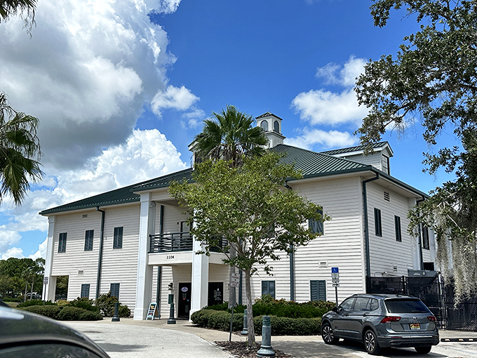 Crabby's elegant white colonial building hides a seafood lover's paradise inside. Don't judge this book by its cover!
