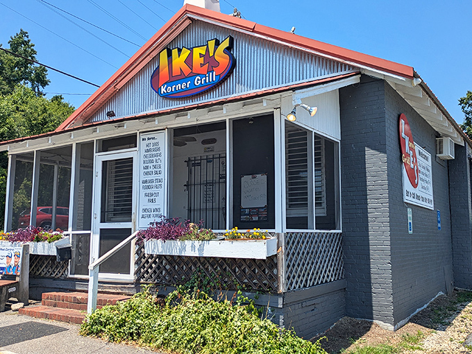 Ike's Korner Grille (Spartanburg): Ike's modest exterior hides burger greatness&mdash;like finding a masterpiece painting in your grandma's attic.