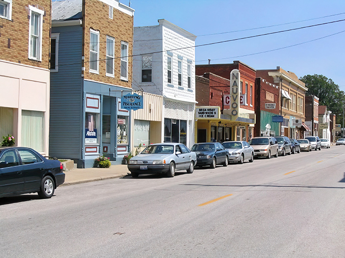 Nauvoo's charming storefronts line a main street that's seen generations come and go. Small-town America at its most authentic.