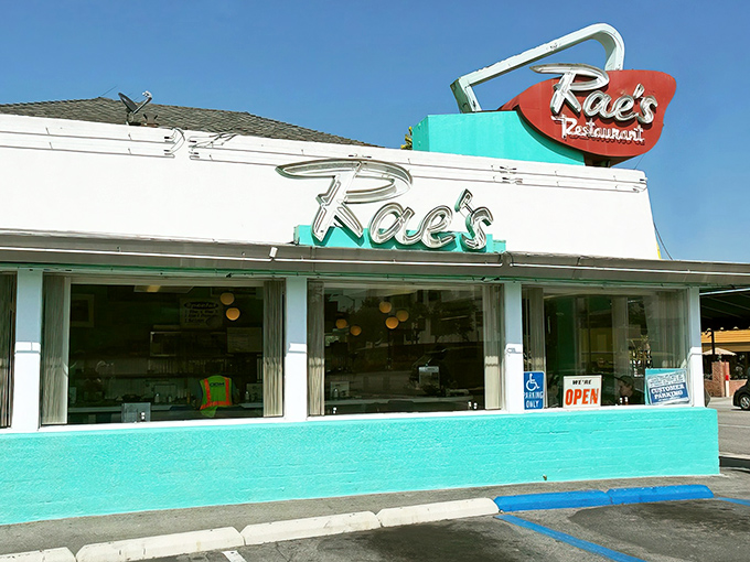 Rae's turquoise facade is the breakfast equivalent of a neon "vacancy" sign for your empty stomach. This Santa Monica landmark practically glows with promise.