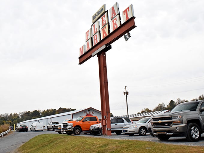 Deal-seeker's dream destination! The iconic Tri-Cities Flea Market sign promises adventures in bargain hunting.