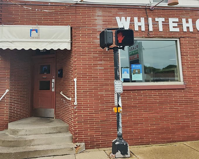 White House Chicken's unassuming brick exterior hides a treasure trove of crispy, golden Barberton-style chicken that locals swear by.