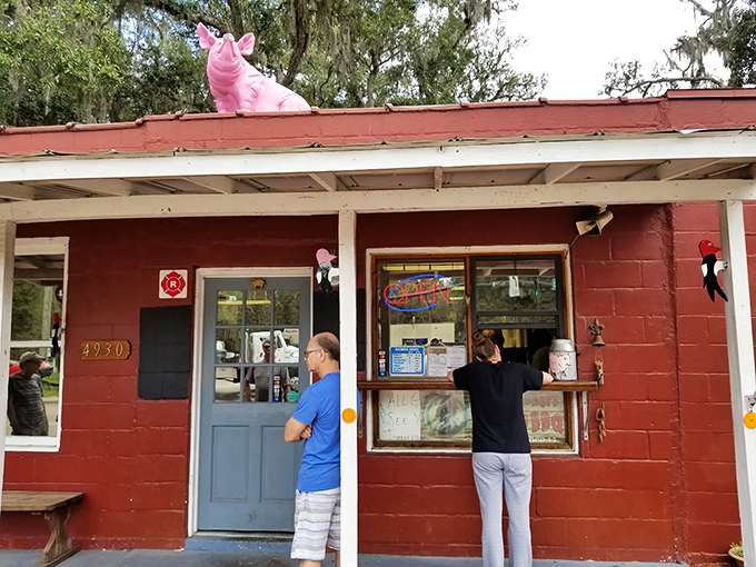That pink pig on the roof isn't just cute &ndash; it's a smoke signal to barbecue lovers that something magical happens inside.