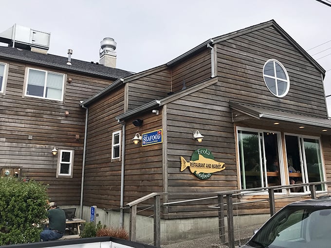Ecola's rustic charm isn't just for show &ndash; it's the sign of a place that's been serving the catch of the day for generations.
