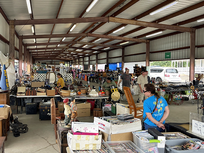 Tables loaded with potential treasures! Canton's legendary market turns ordinary shopping into an archaeological expedition for modern-day artifacts.