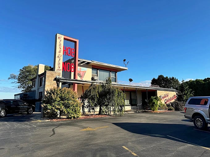 Daylight reveals HobNob's stunning lakeside perch. Where Lake Michigan views compete with what's on your plate.